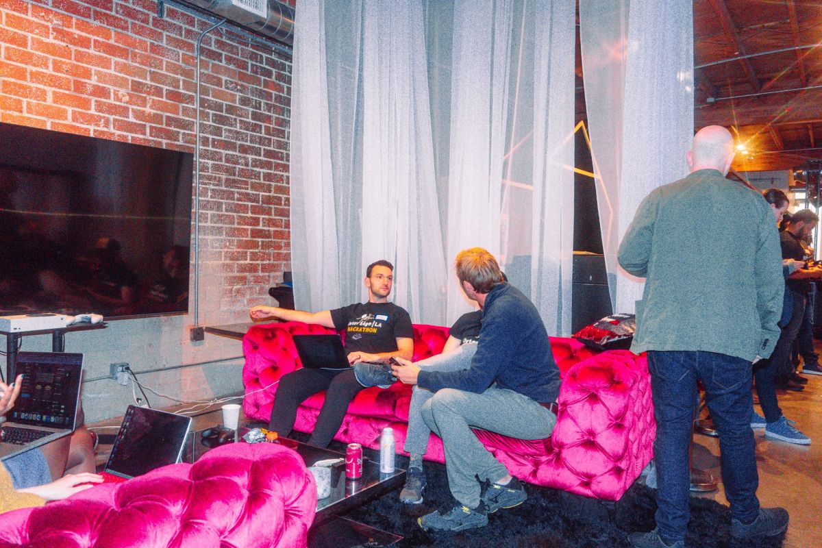 Outer Edge | LA 2023 Hosts Hackathon, Winners Announced | Metaverse Post