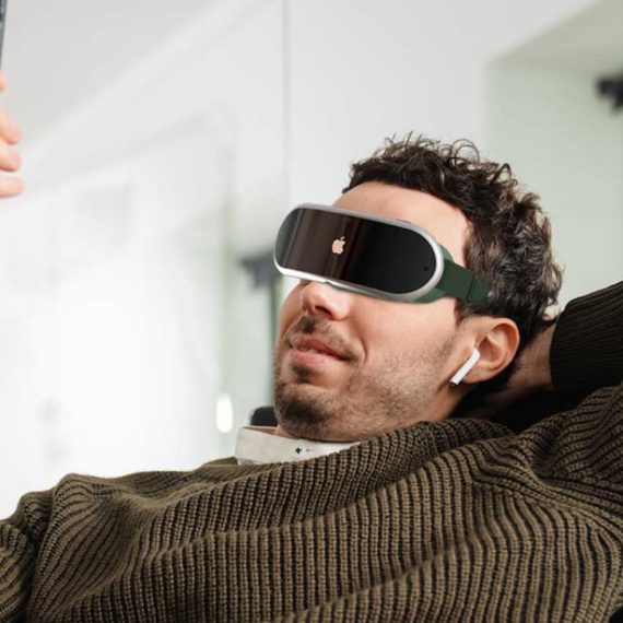 A Bored Ape Yacht Club NFT holder opens a BAYC-themed café in ...