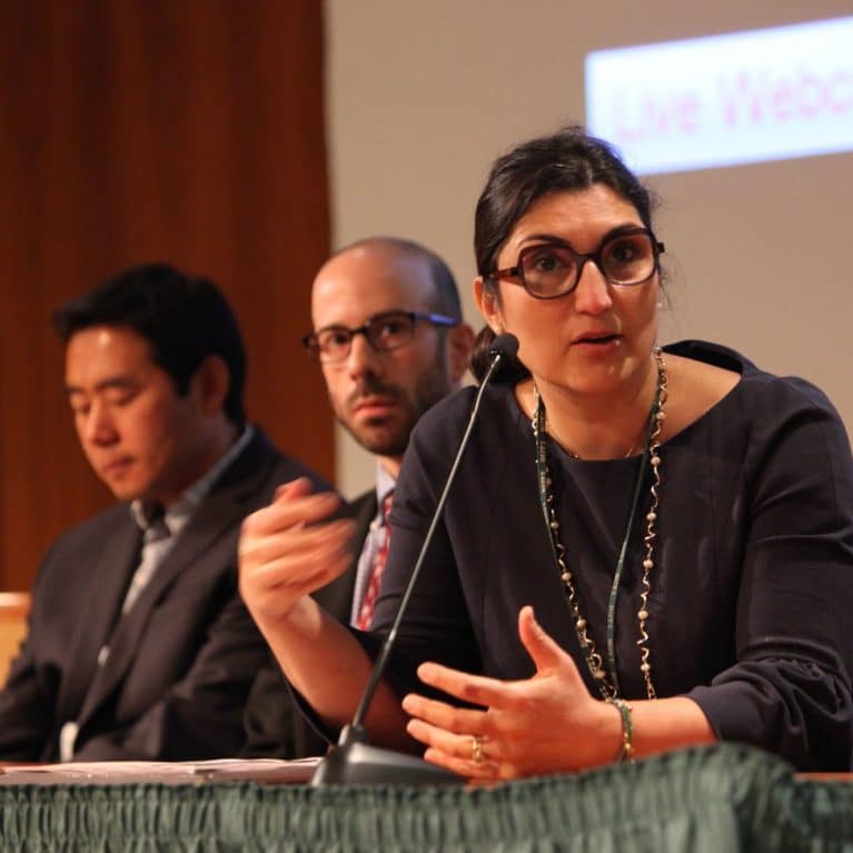 Elham Tabassi, Associate Director ITL untuk Teknologi Berkembang ...